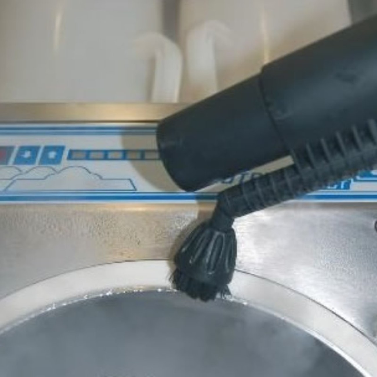 Generator profesional de abur cu aspirare Novaltec Mini Pawnee